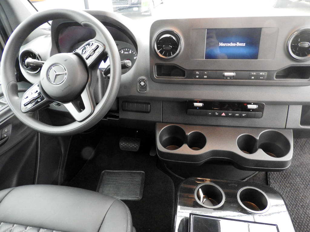 15 Passengers Mercedes Sprinter Passenger Van Rental in Chicago