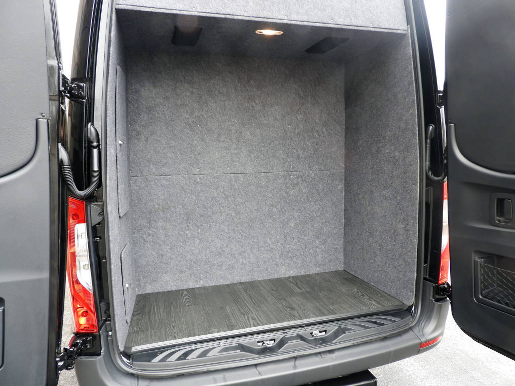 15 Passengers Mercedes Sprinter Passenger Van Rental in Chicago